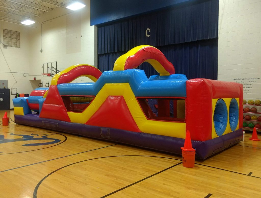 Inflatable Obstacle Courses – Leap'n Lizards Bounce Houses