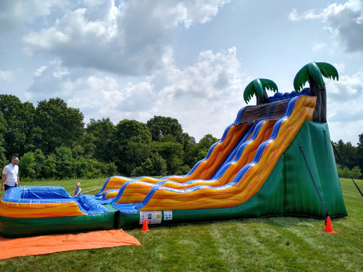 On the Beach 20 Foot Dual Lane Wet/Dry Slide – Leap'n Lizards Bounce Houses