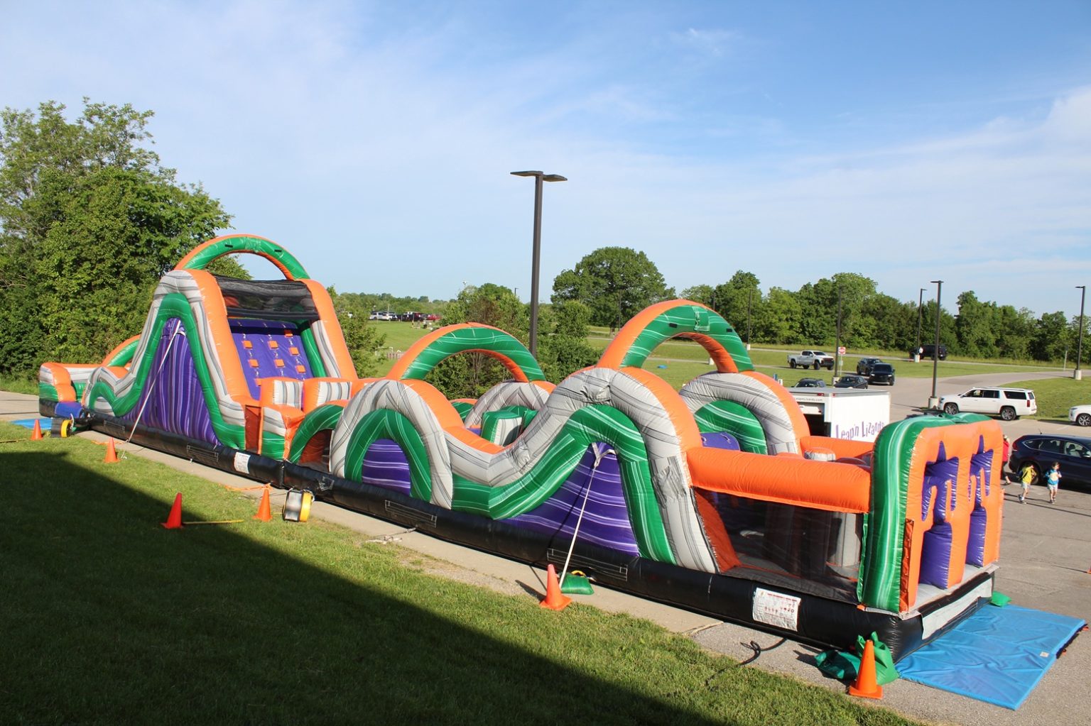 Inflatable Obstacle Courses – Leap'n Lizards Bounce Houses